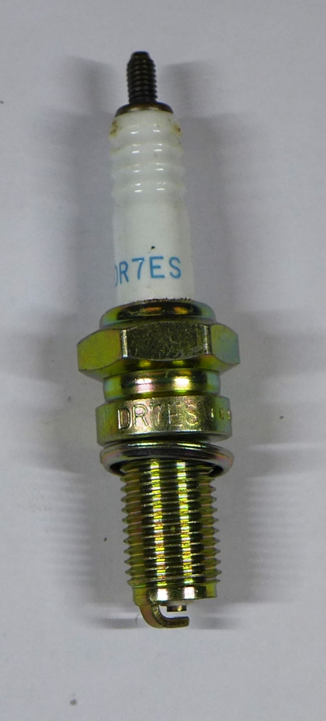 NGK DR7ES Zündkerze